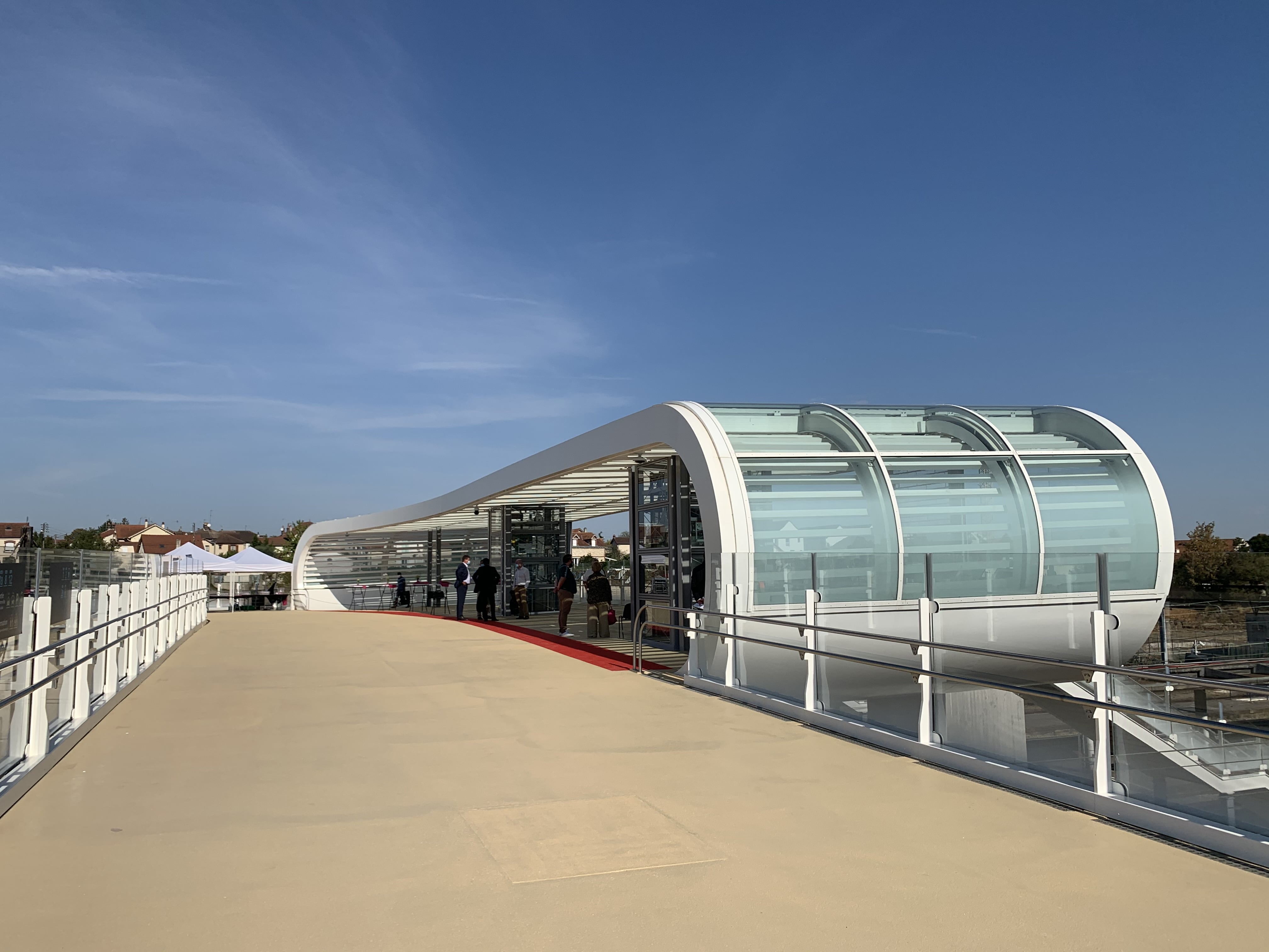 Bureau greisch - Les travaux de la passerelle piétonne de Chartres en ...